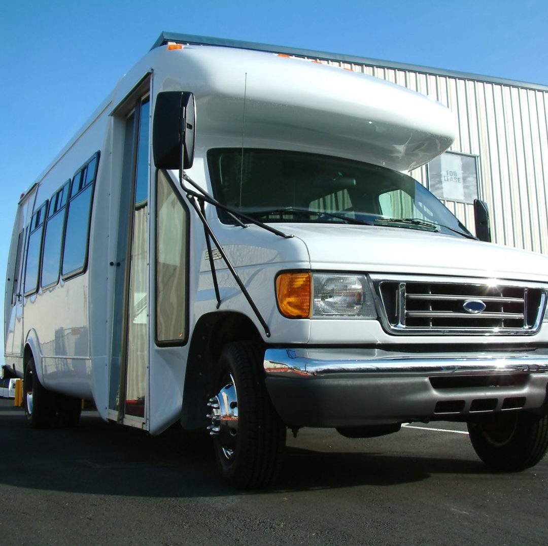 Shuttle Services – New Orleans Parking